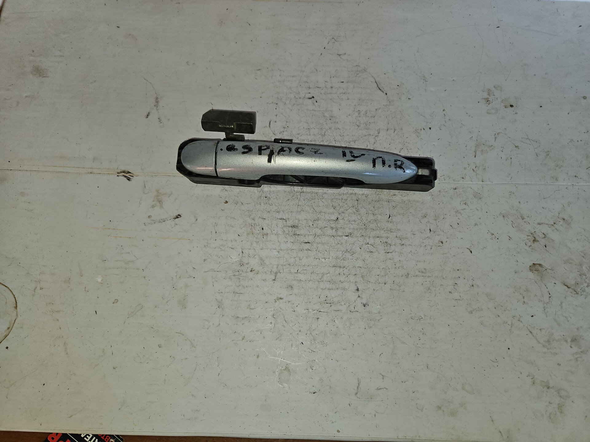 Ручка наружная двери передней правой Renault Espace 4 (2002 - 2006) 8200004747