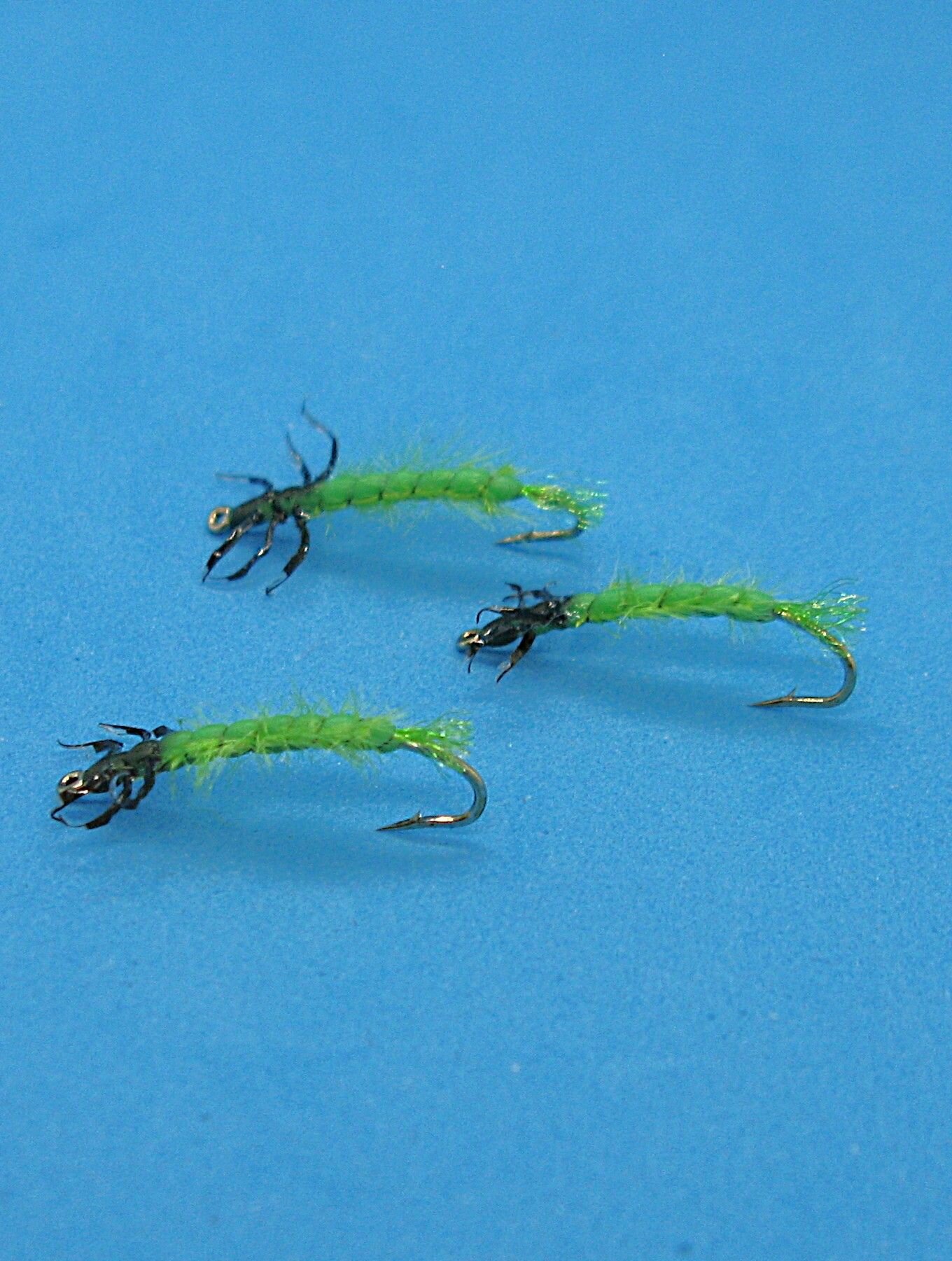 Нимфа "Ручейник Риакофила". Комплект - три штуки.