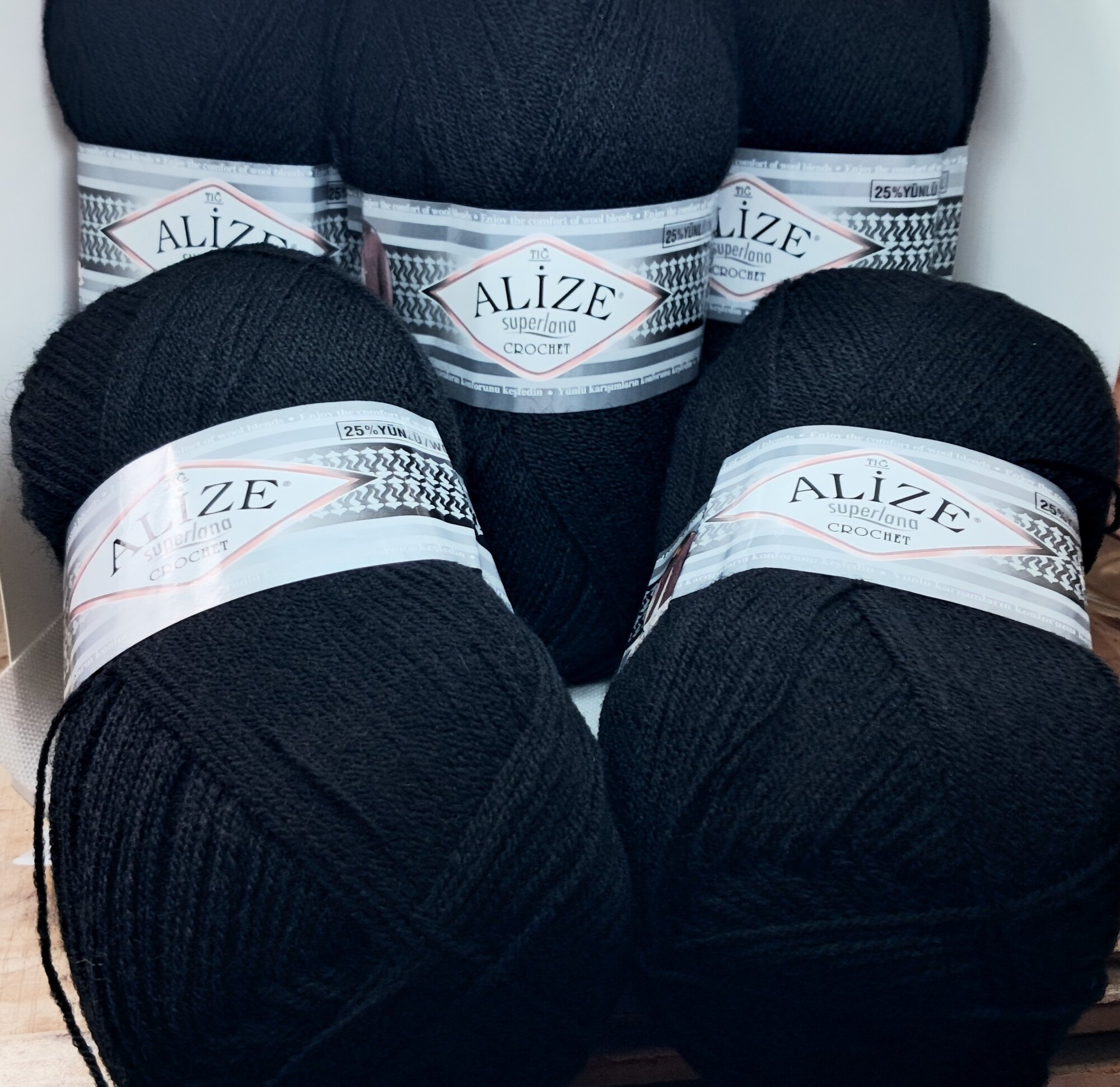 Мягкая полушерсть "Суперлана Тиг - SUPERLANA TIĞ" (5 мотков по 100 г.); цвет 60