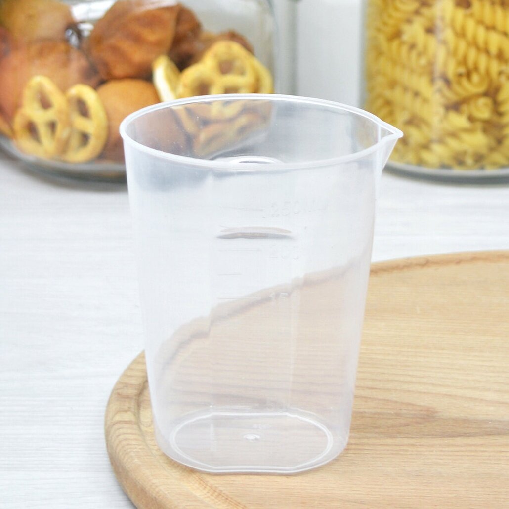 Мерный стакан 0,25л, прозрачный пластик, со шкалой для точного измерения