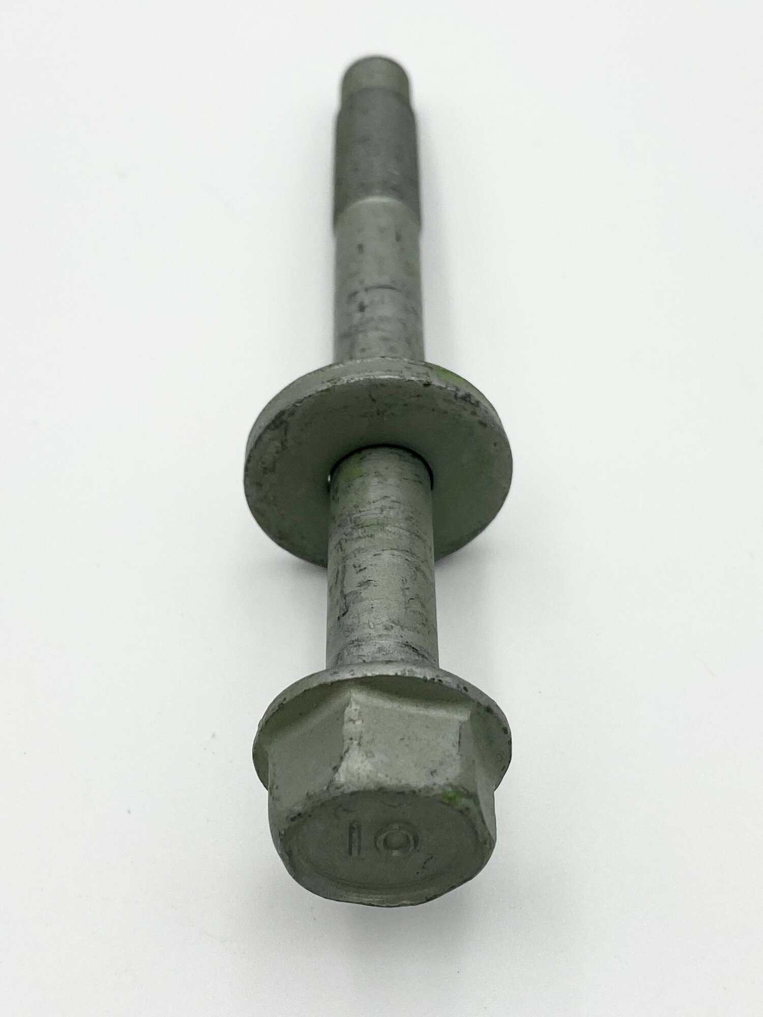 Болт сайлентблока задней балки Mobis 551171G100 для Hyundai-KIA - 1 шт.