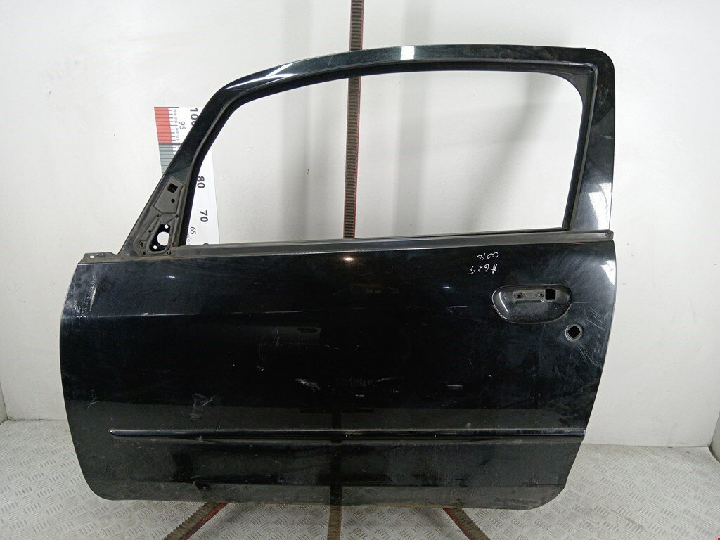 Дверь передняя левая Mitsubishi Colt 6 MN161887 арт. 2223514