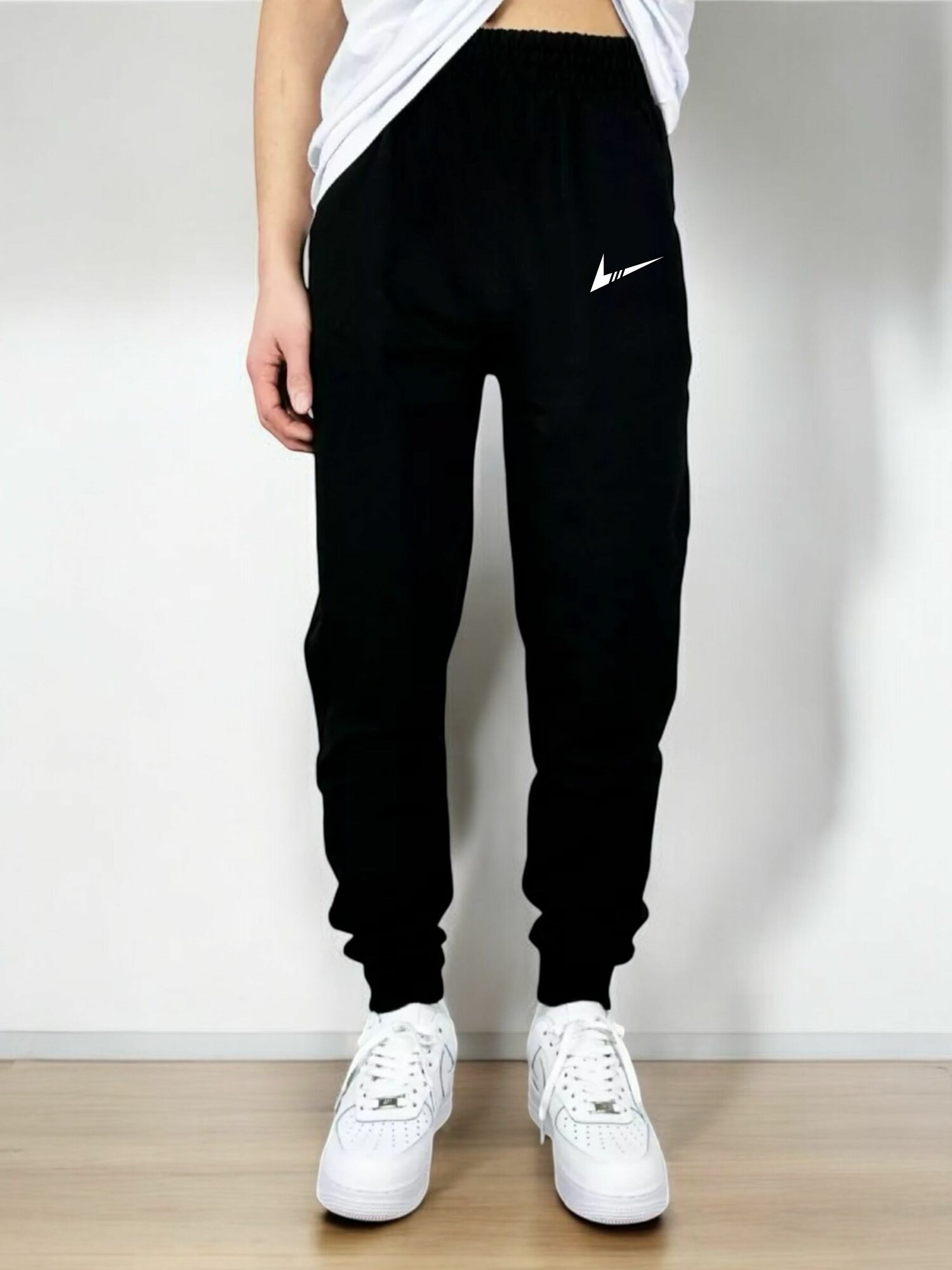 Брюки спортивные