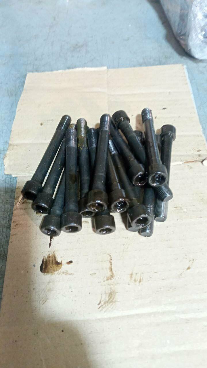 Болт головки блока цилиндров Dodge Caravan 3 (1995 - 2000)