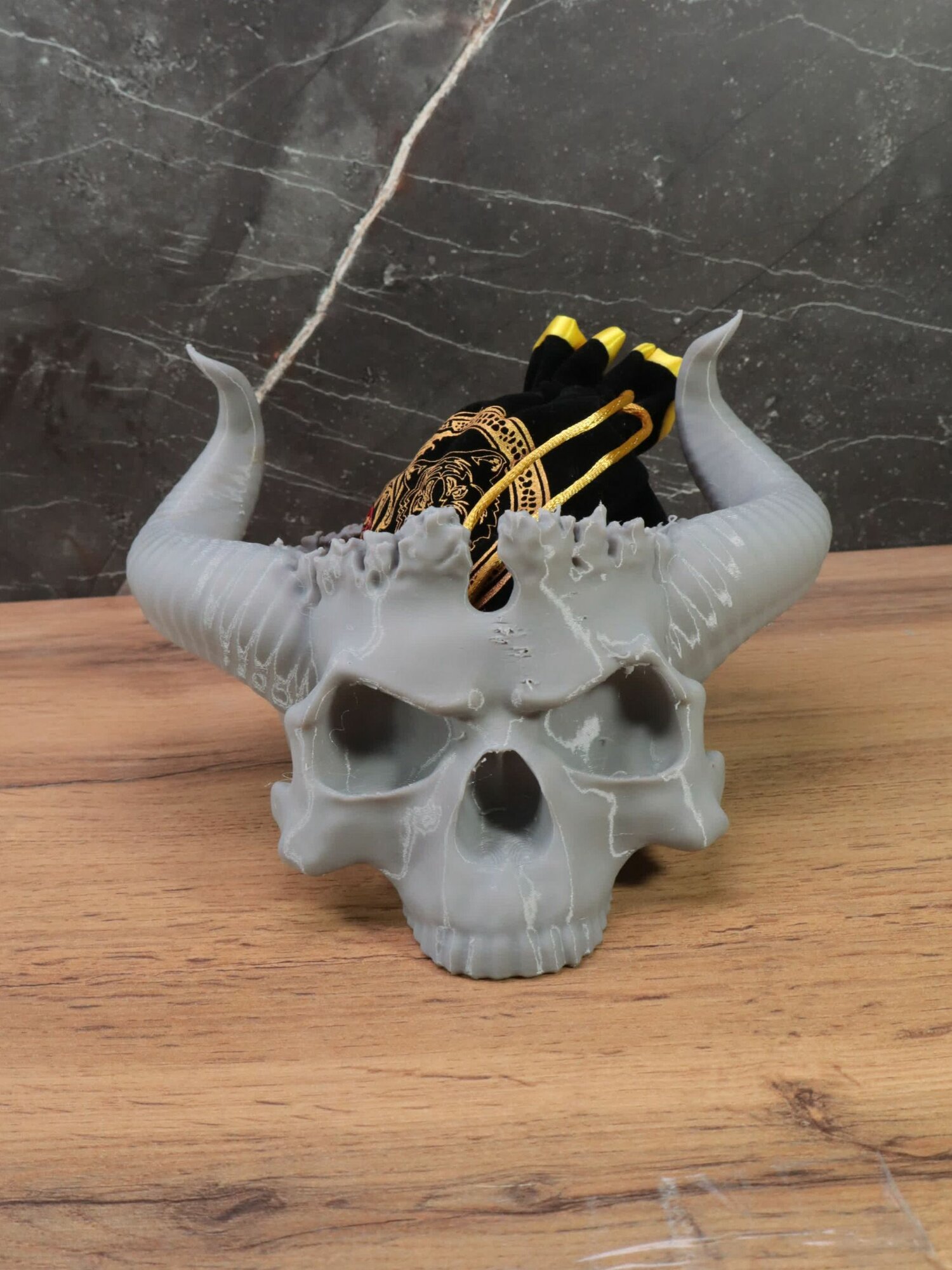 Статуэтка череп с рогами, органайзер кашпо цвет серый