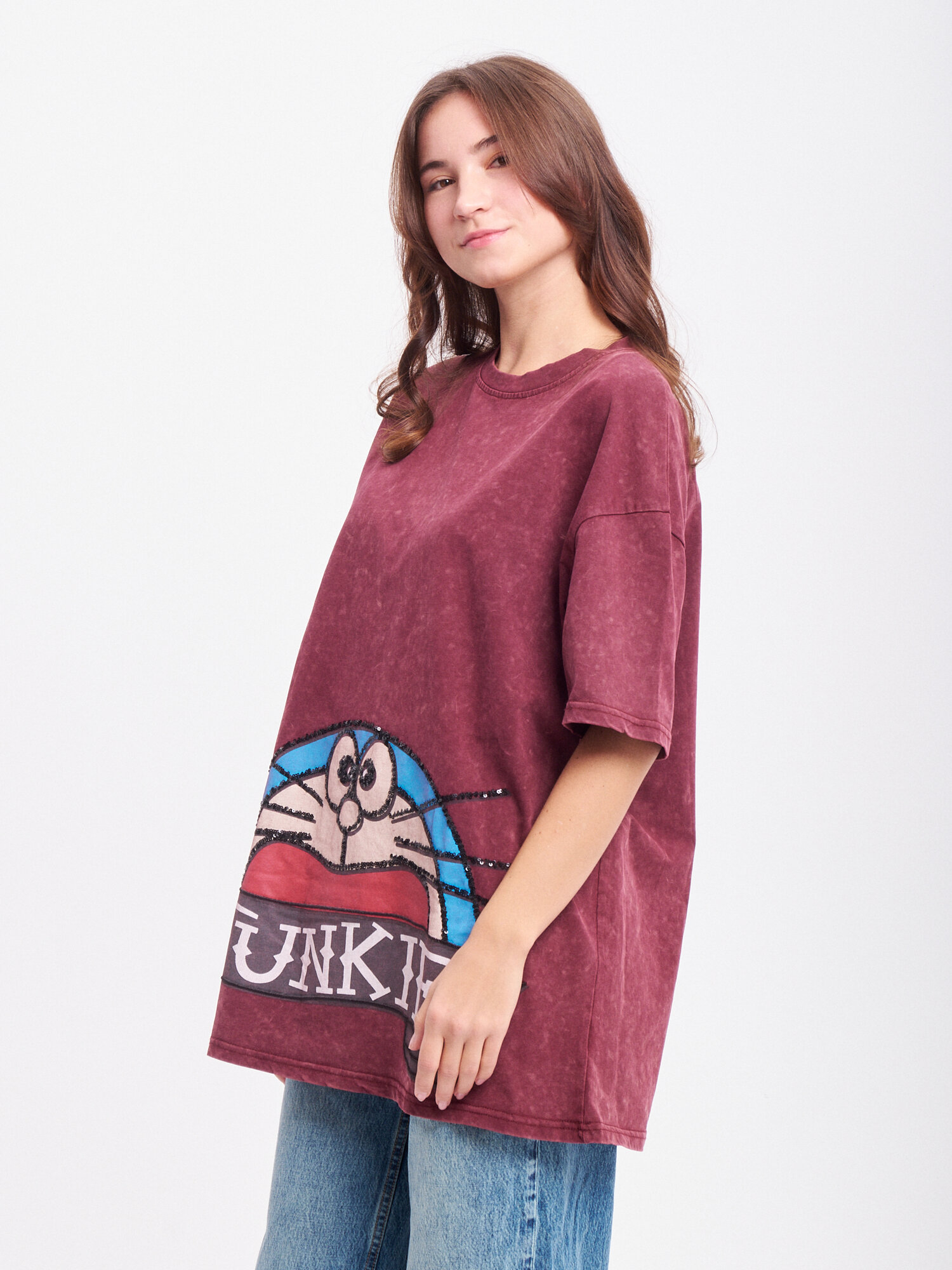 Футболка Футболка женская бордовая оверсайз с волшебной вышивкой пайетками