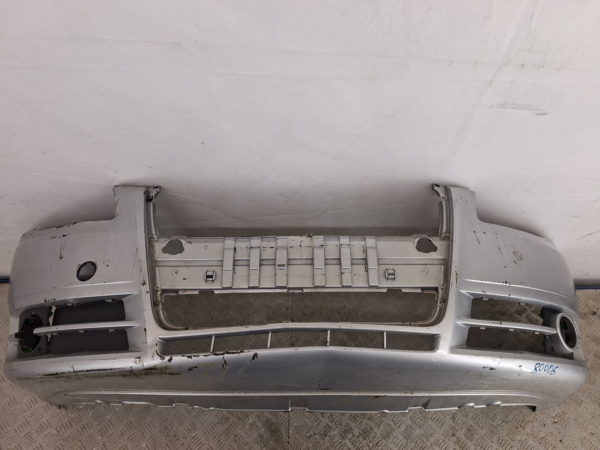Бампер передний Audi A4 B7 2006