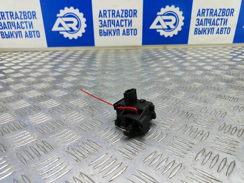 Б/У Активатор лючка бензобака Audi A4 B8 / Ауди A4 B8 1.8 CDH 120 Л.C 2010