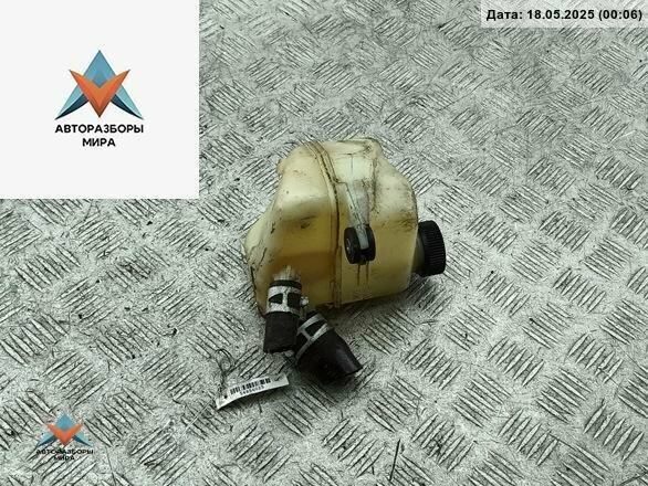 Бачок гидроусилителя Mazda 323 BA 1997