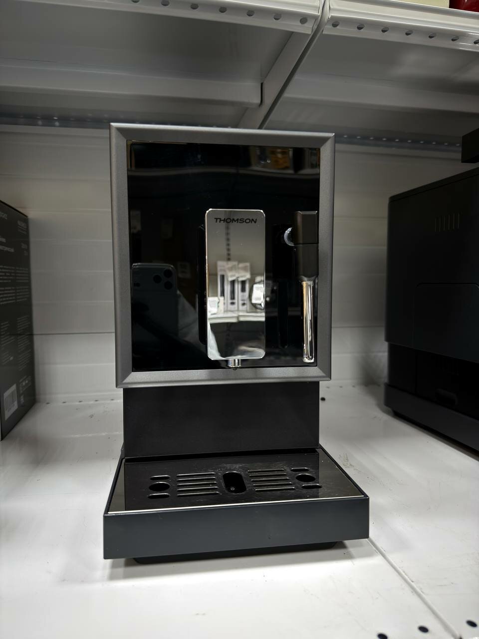 Кофемашина Thomson CF20M01