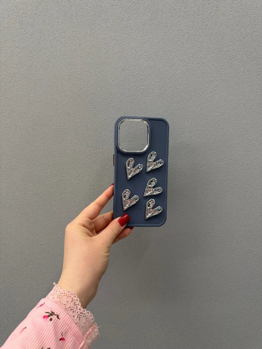 Чехол на Iphone 15 Pro , цвет синий , с крепко приклеенными фигурками . — фото 1