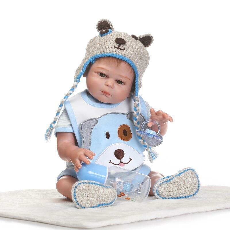 Полный клей может попасть в игрушку для имитации водяной бани baby doll