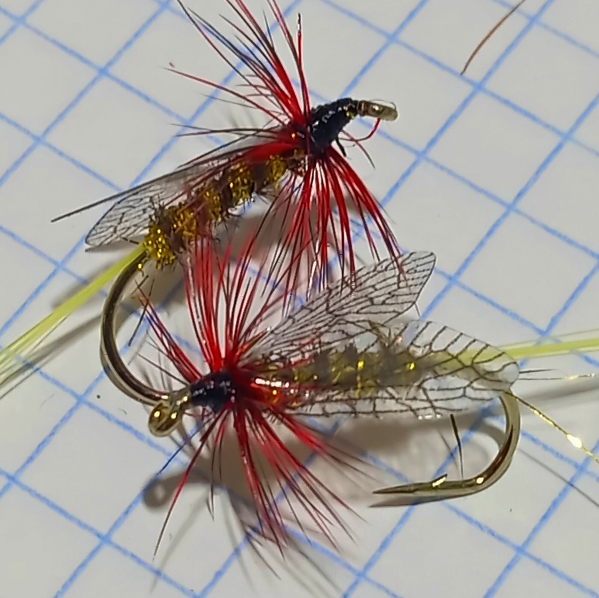 Мушка верховая. Для ловли хариуса и другой рыбы. На одинарном крючке номер 10. Набор 2 штуки.