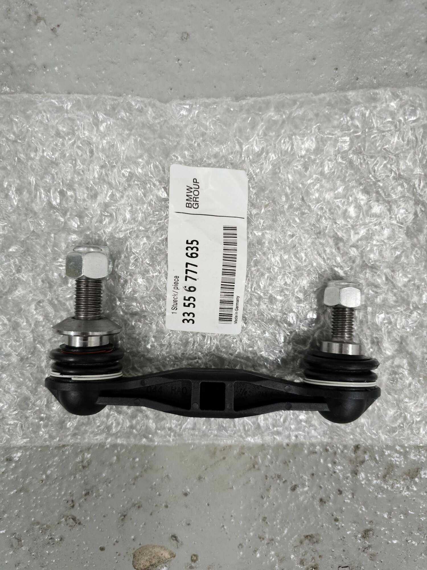 Стойка крепления стабилизатора зад BMW 5series 33556777635