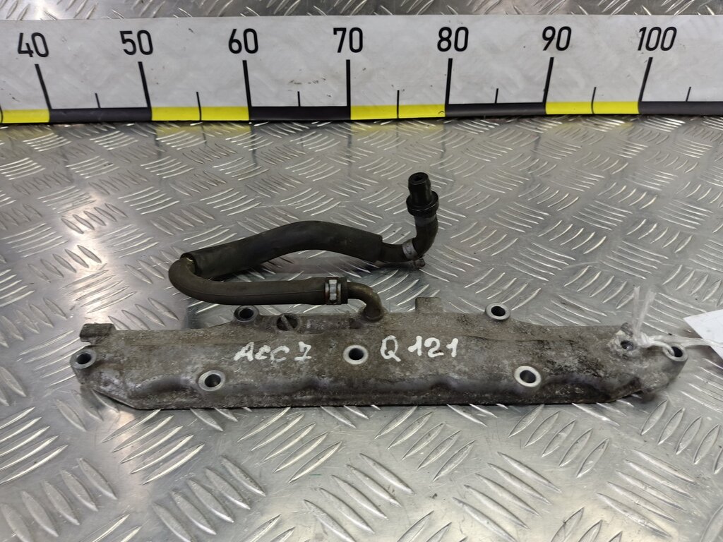 Крышка коллектора Б/У для HONDA Accord VII рестайлинг (2005—2008) 17145RAAA00