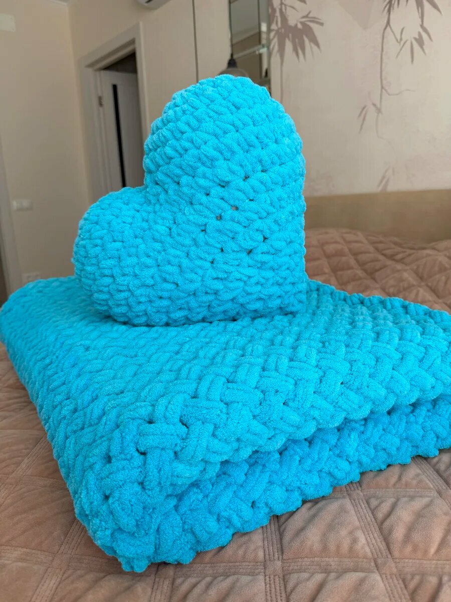 Плед 160x200 и подушка 40x40 Ручная работа из Alize Puffy