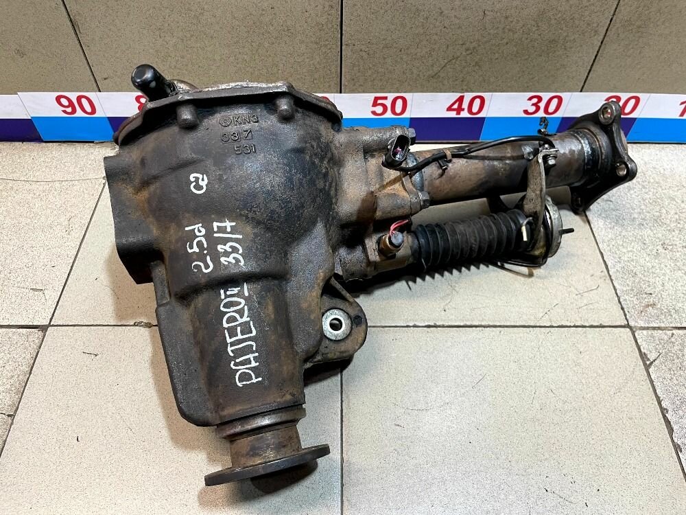 Редуктор переднего моста Mitsubishi Pajero II MB831025