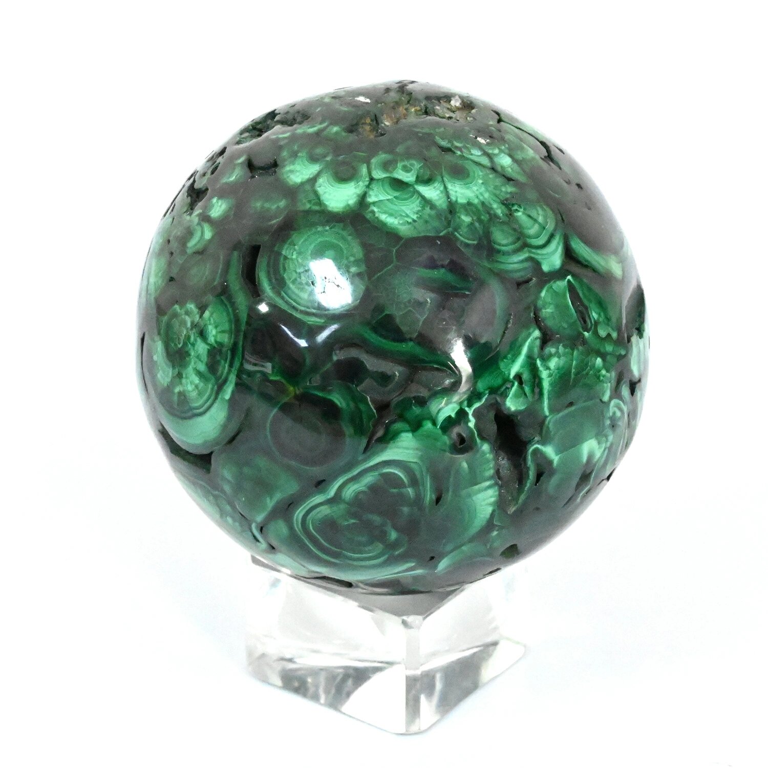 Малахитовый шар с жеодой 62мм, 437г. .