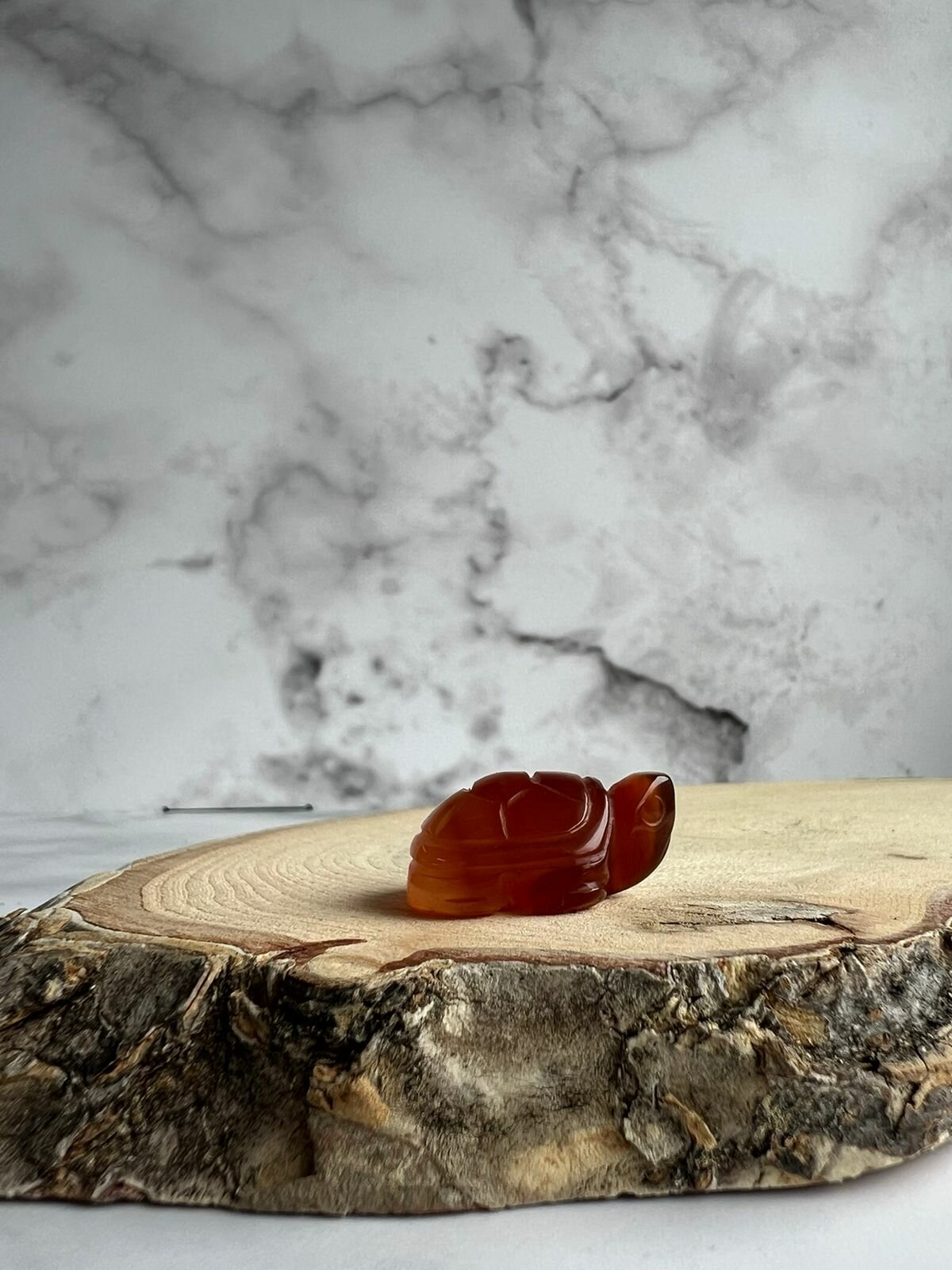 Фигурка-сувенир "Черепашка" из натурального камня сердолик, 28х17 мм.