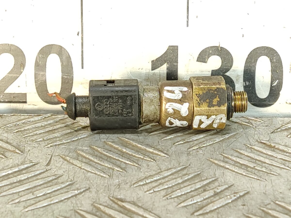 Датчик давления масла VOLKSWAGEN Bora 1997-2005 6N0919081A