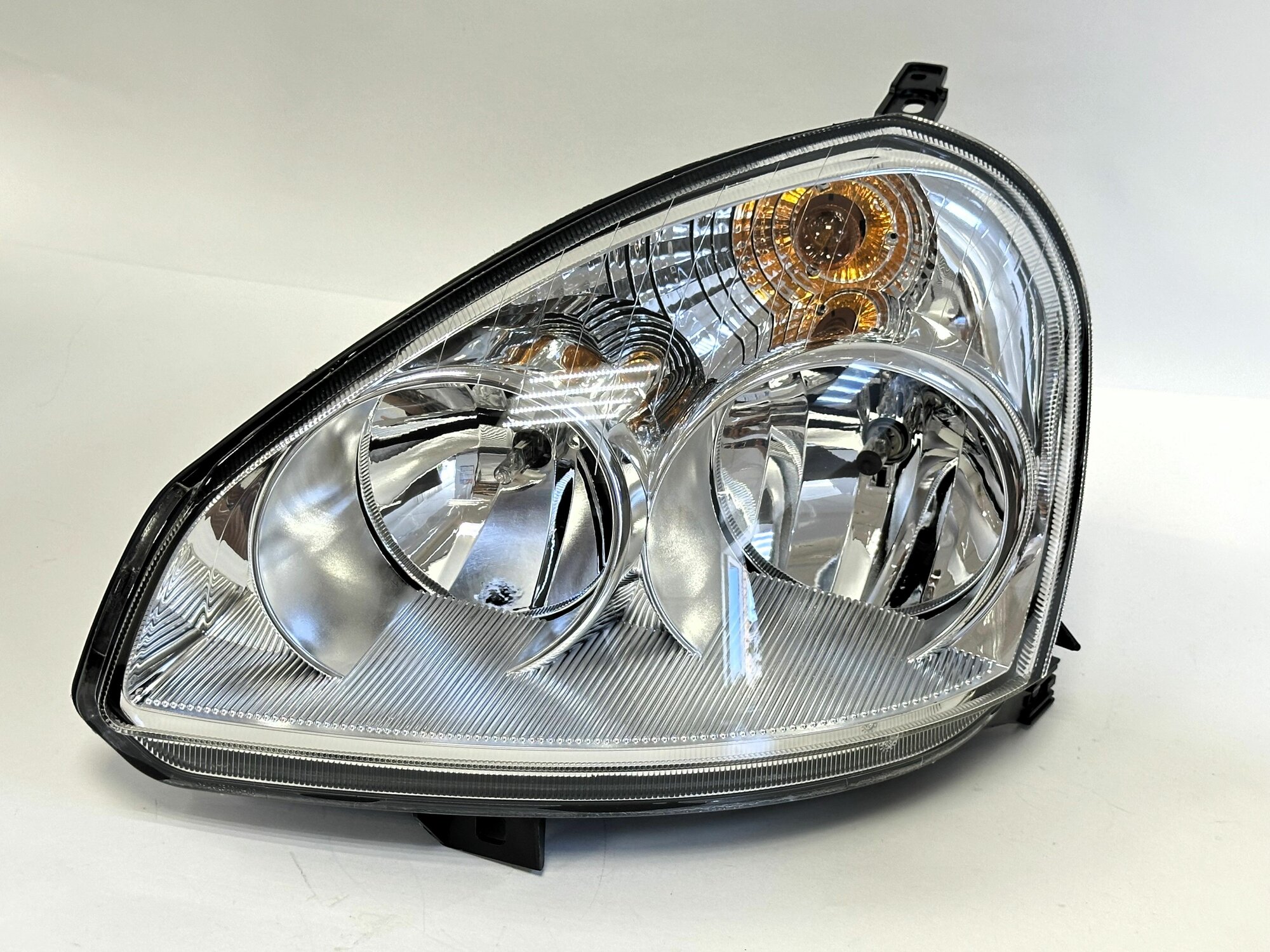 Фара передняя для ВАЗ 2170 Приора левая дорестайлинг/Bosch оригинальная