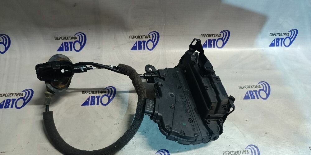Замок двери передней правой Renault Captur 2013-20 805020401R