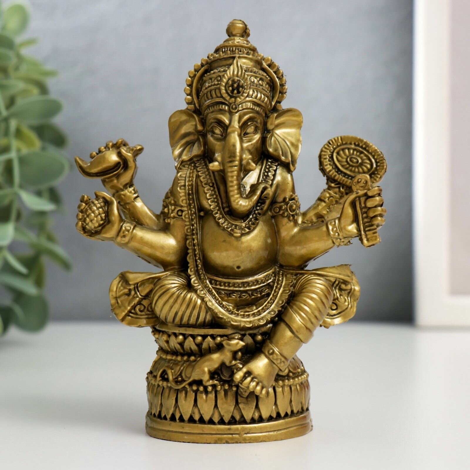 Нэцкэ бронзовый "Ганеша на лотосе с зеркалом" 9.5х5х12.5 см