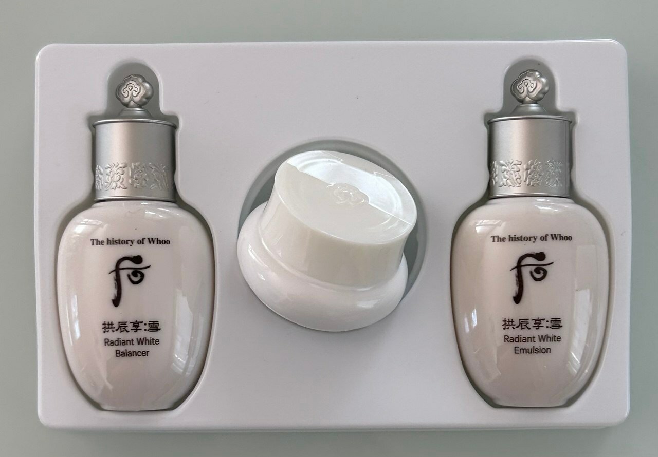 Набор осветляющих миниатюр для лица корейский The history of Whoo Radiant white 3pcs mini kit