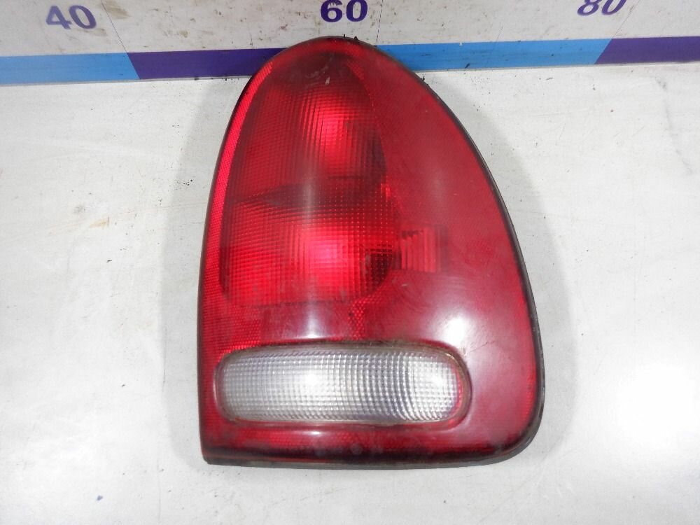 Фонарь задний правый Chrysler Voyager III 4576244