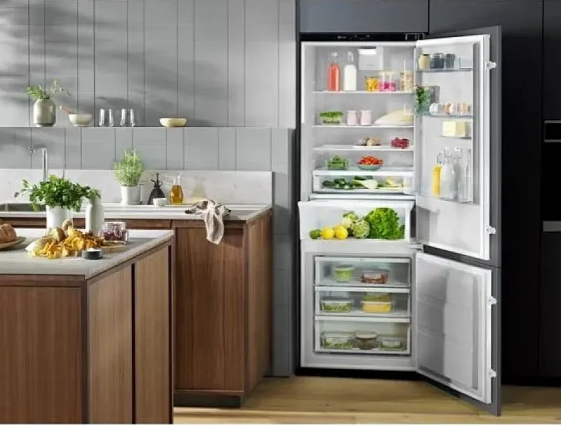 Встраиваемый холодильник Electrolux ENP7TD75S