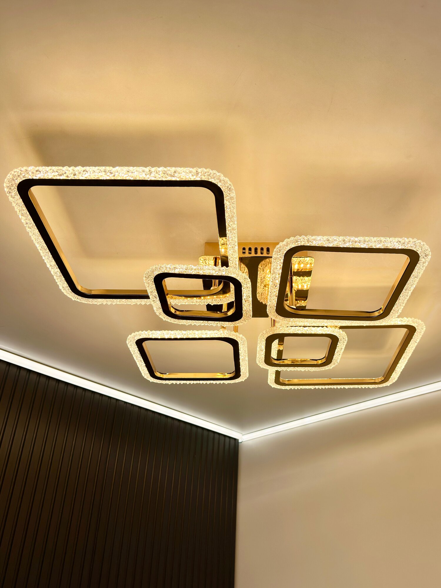 Люстра потолочная светодиодная с пультом, золотая, 130Вт, Свет Столицы