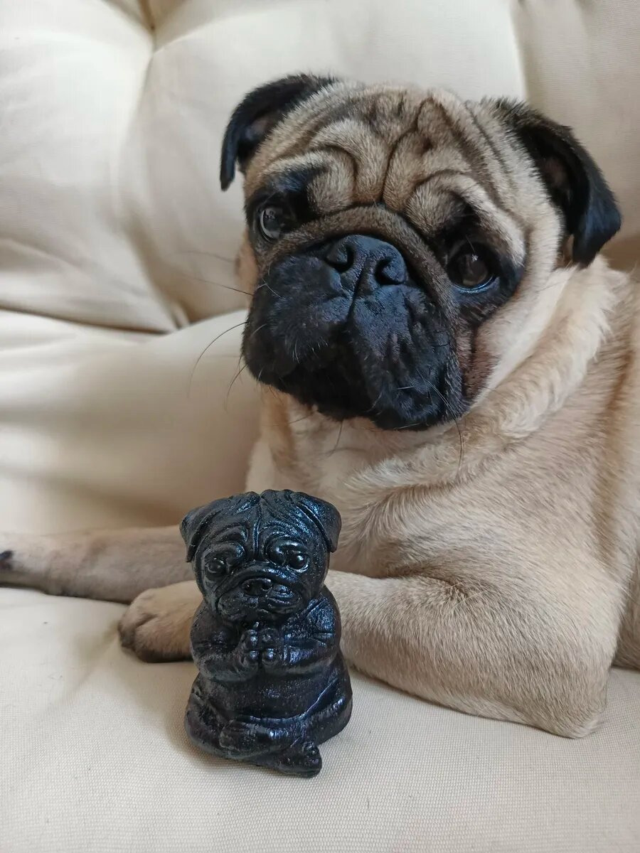 Статуэтка интерьерная Мопс