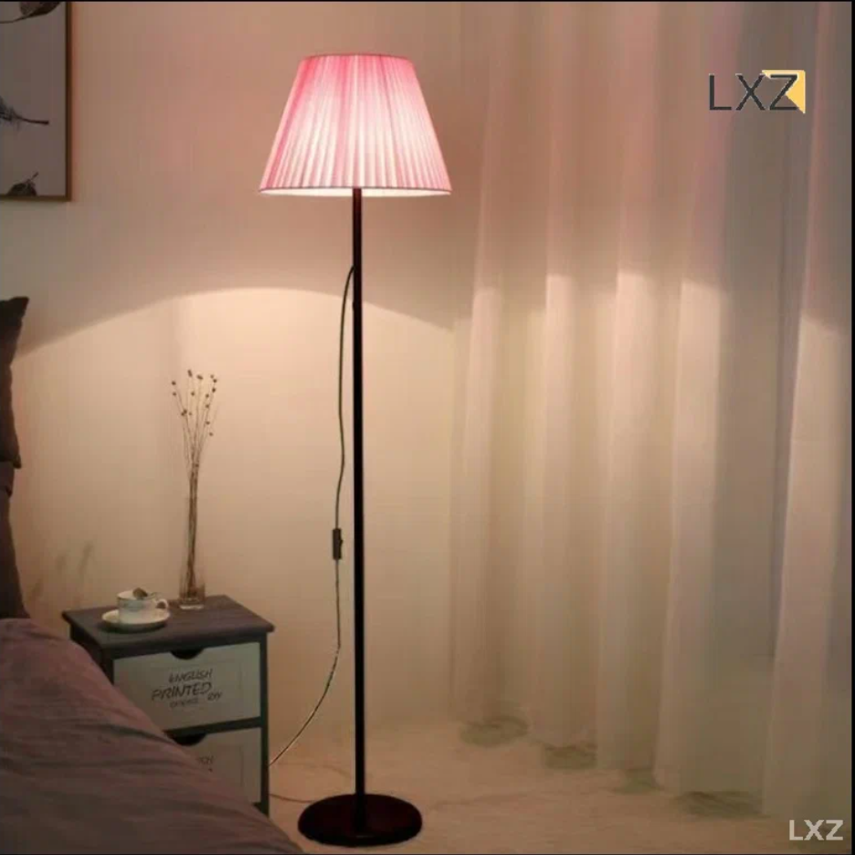 Эксклюзивный напольный светильник ЭлисСвет 5820LF/1LF BK в черном цвете