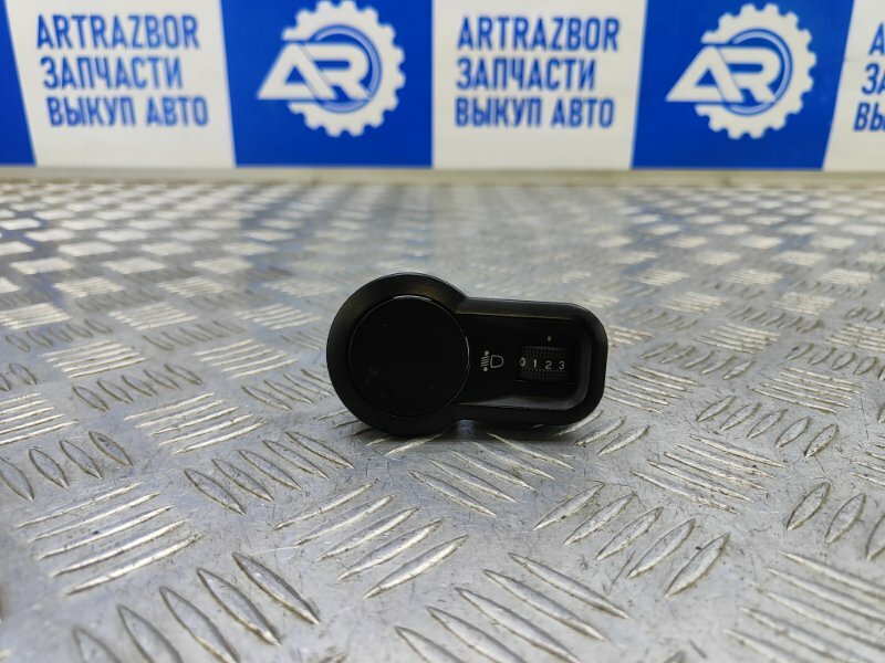 Б/У Кнопка корректора фар Kia Spectra SD / Киа Спектра SD 1.6 S6D 101 Л.С 2008