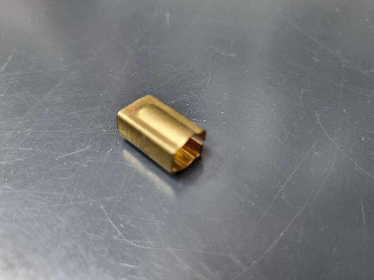 Обойма щеткодержателя Интерскол, для рубанка Интерскол Р-82ТС, оригинал, арт. 10.04.03.02.00