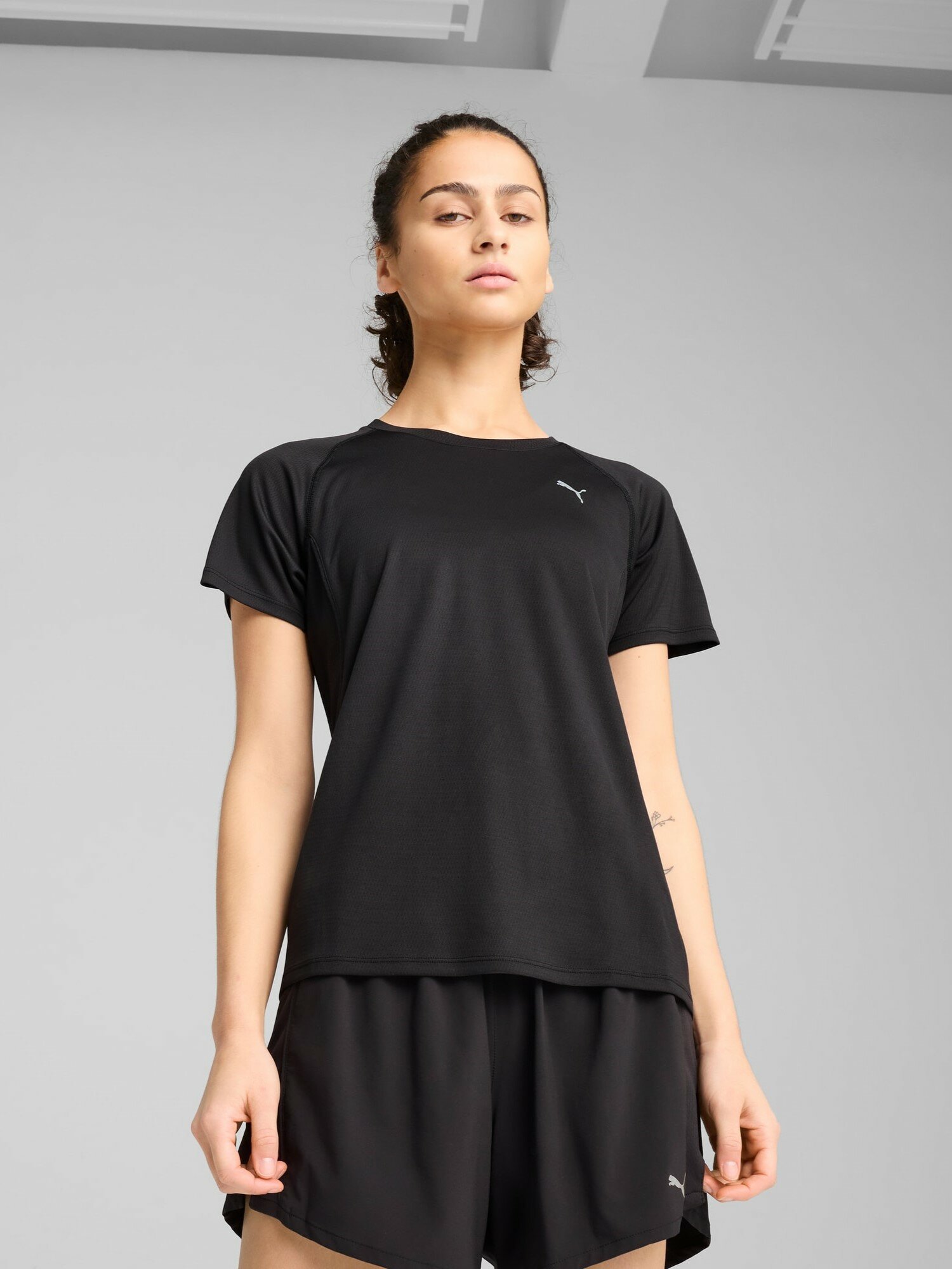 Футболка W RUN VELOCITY TEE (POLY)