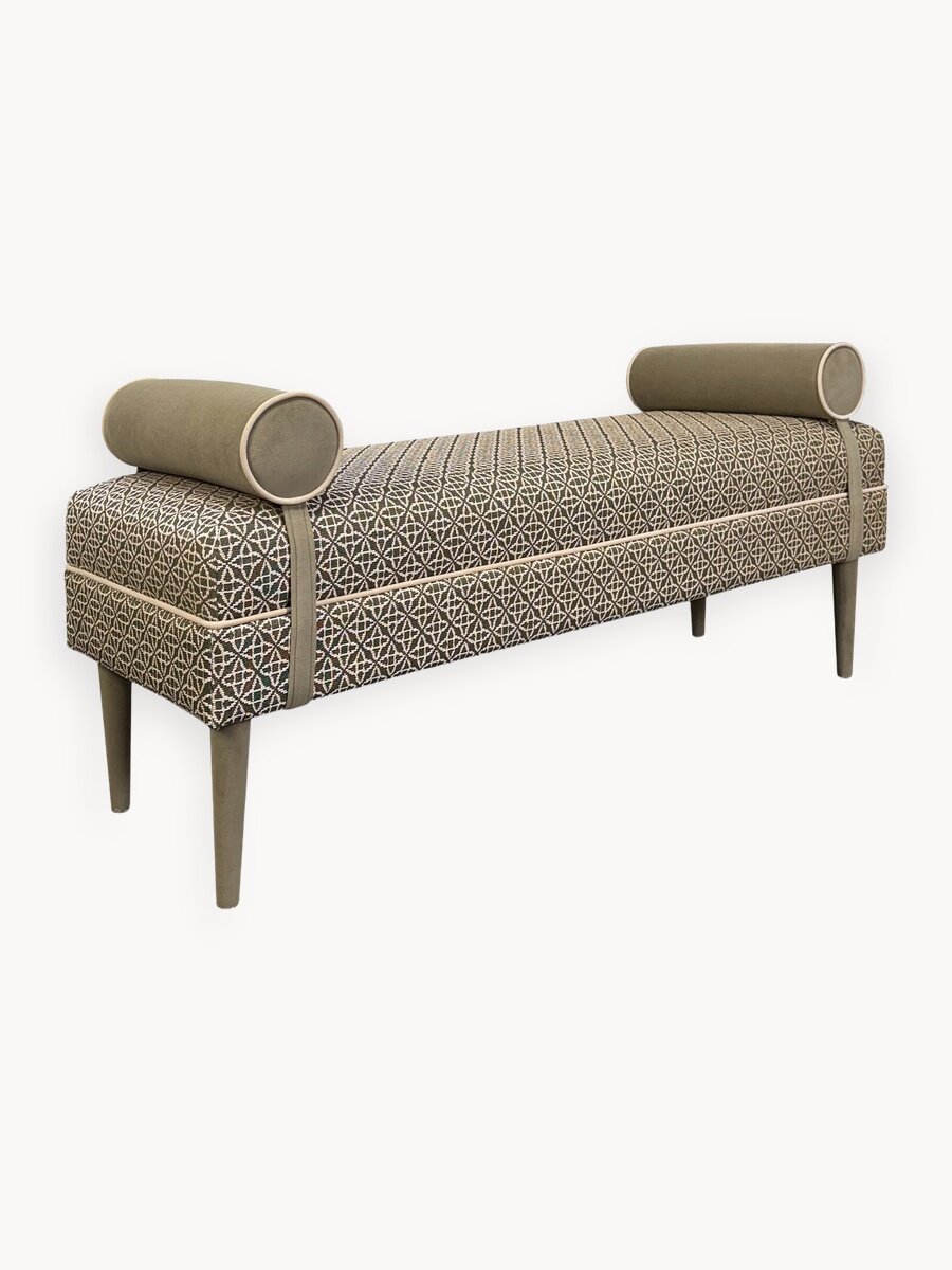 Банкетка BORDADO SAMANTA, мебельная фанера, велюр/жаккард, цвет " вдохновение хаки", съемные валики.