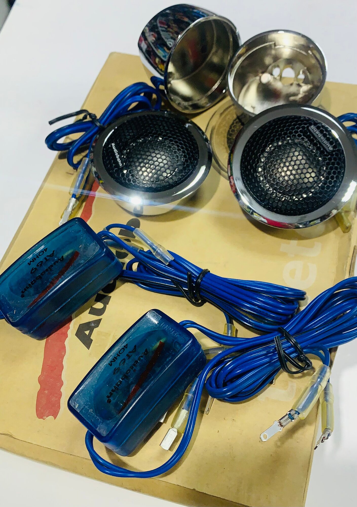 Твитеры Audiobahn AT69 (2шт,1"/25мм титан купол,100-НОМ,4ОМ,92ДБ,2кГц-25кГц, ВЧ фильтр)