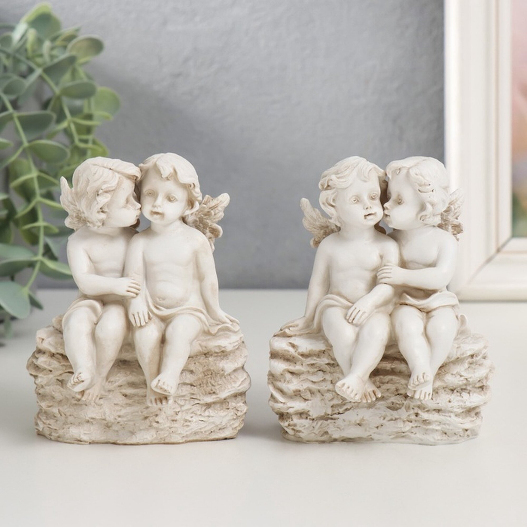 Статуэтка "Ангелы на камешке", полистоун, бежевая, 10,5x7,5x8,5 см