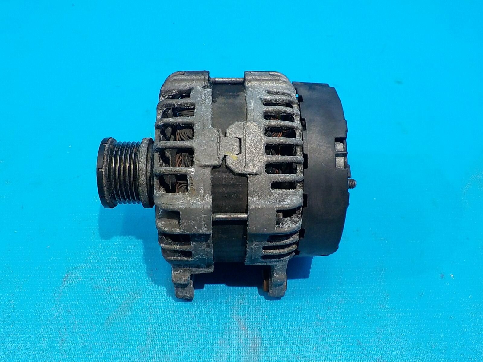 Генератор двигателя Audi A5 (8T) 2008-2016 03L903017E - Б/У