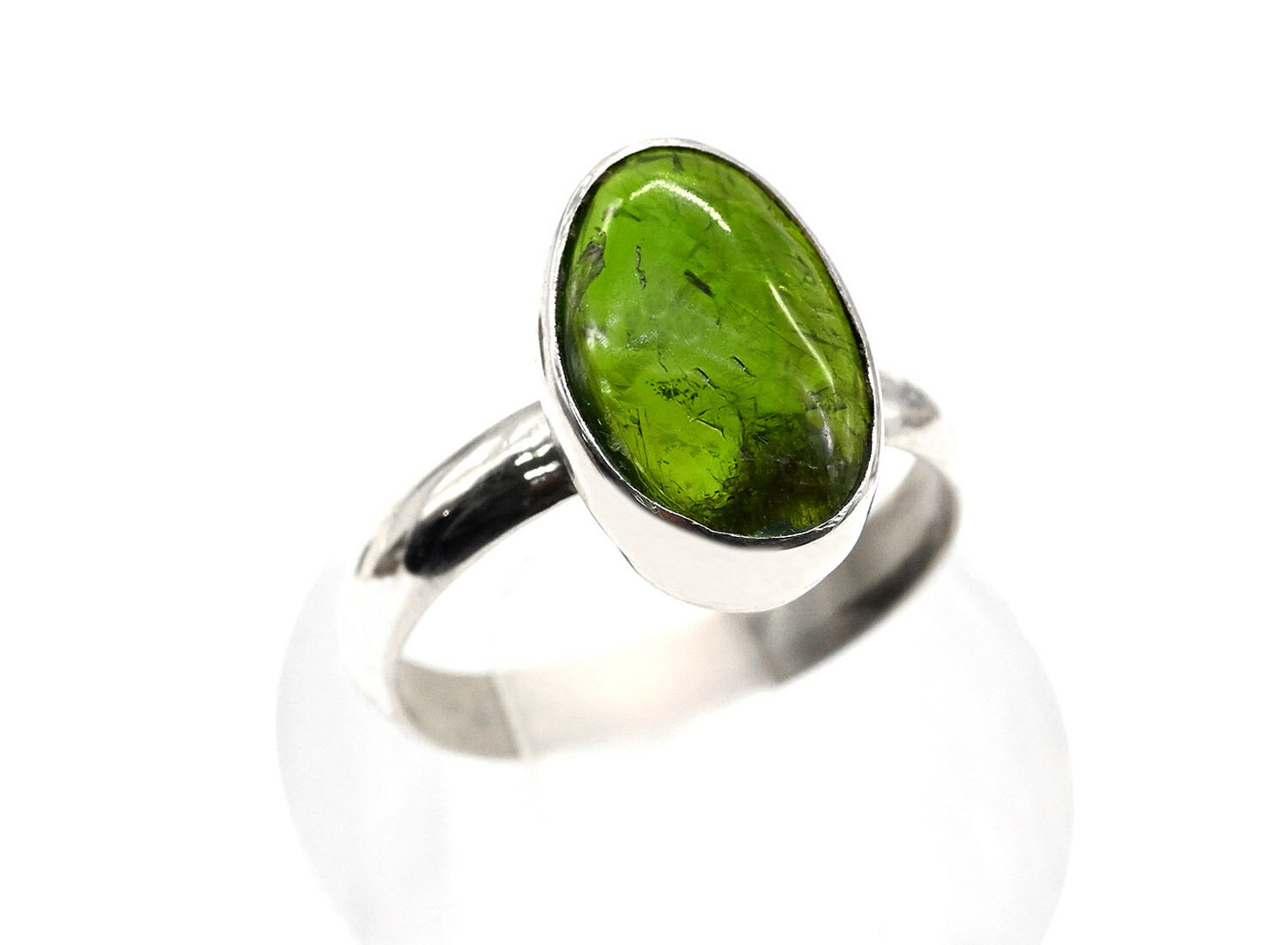 Кольцо, хромдиопсид