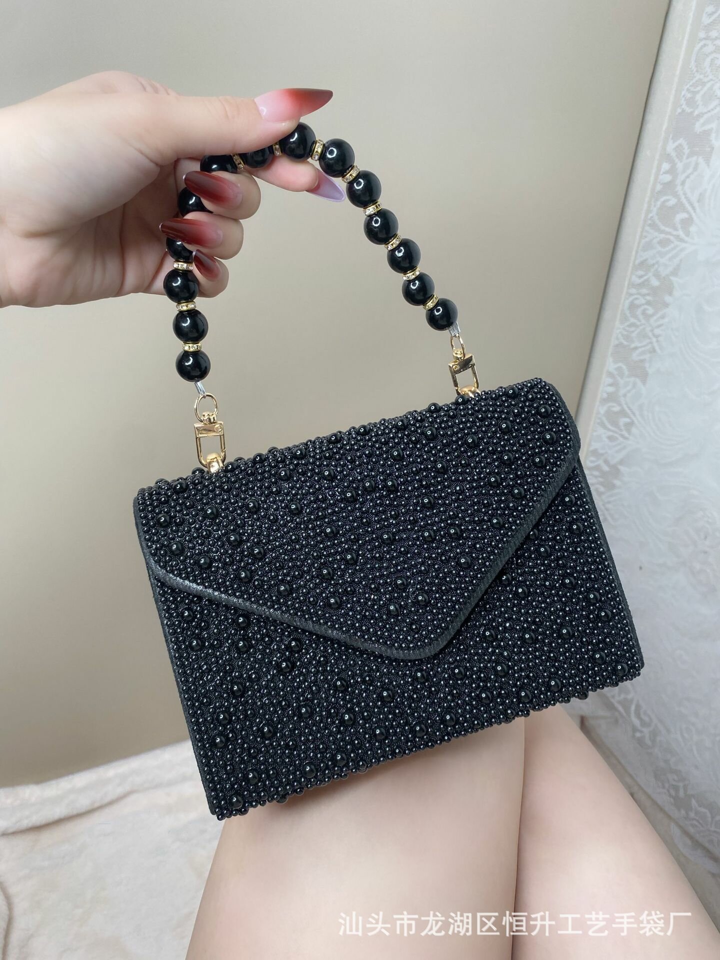 2025 Spot Hot Luxury Pearl Bag сумка сучения сучения FLIP Socialite Вечерняя сумка сцепления мешок с крестом