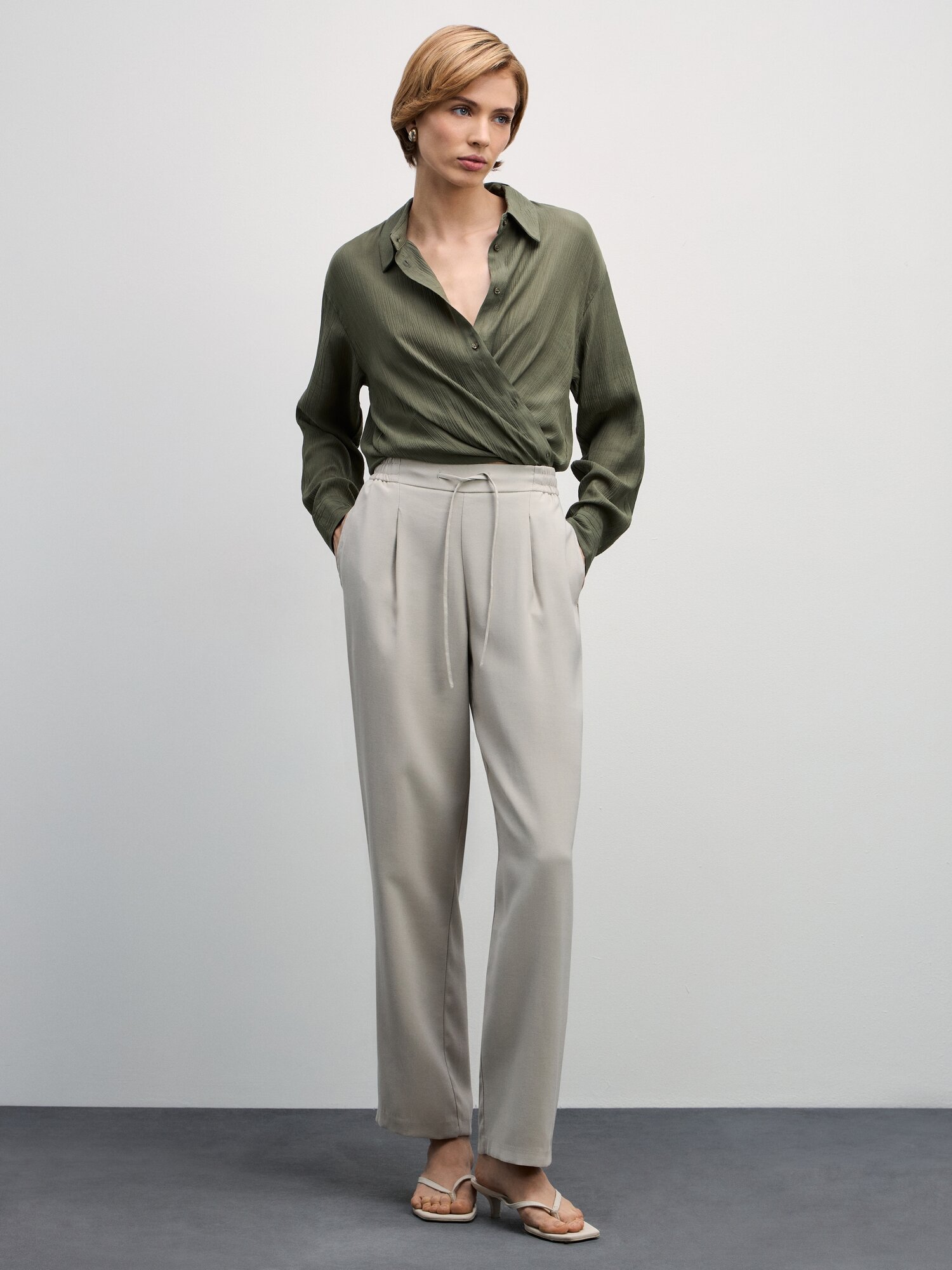 Брюки бананы