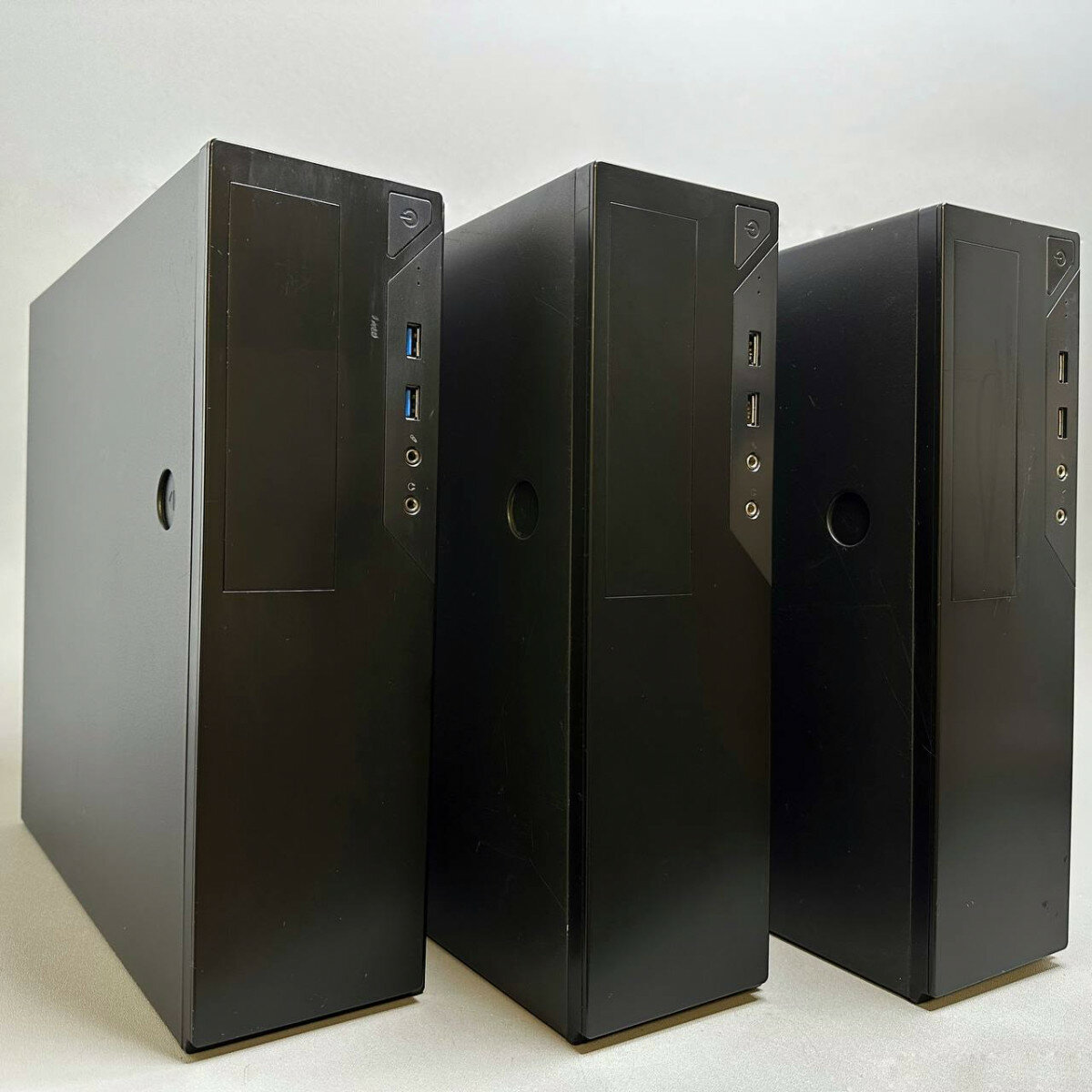 Корпус PowerCool Slim V2 300W черный