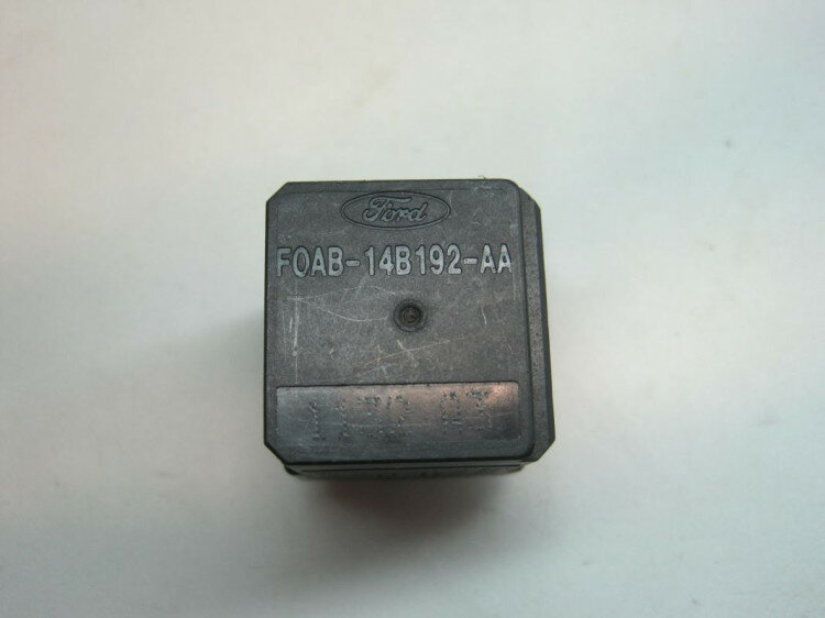 Реле F0AB14B192AA H8QTB Форд Фокус Транзит 3H8QTB Черное