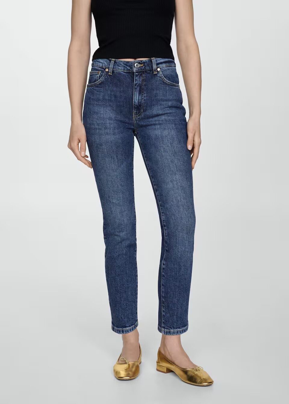 Джинсы зауженные