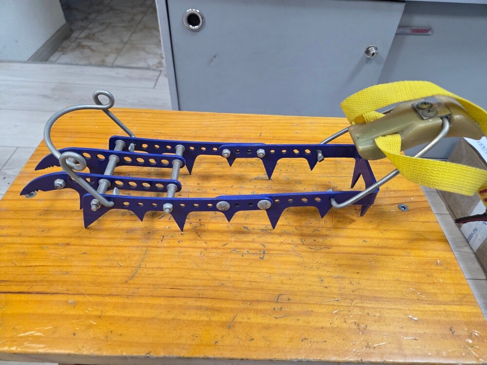 Ледовое снаряжение Кошки альпинистские Манарага Кошки "Жесткие" альпинистские платформа.