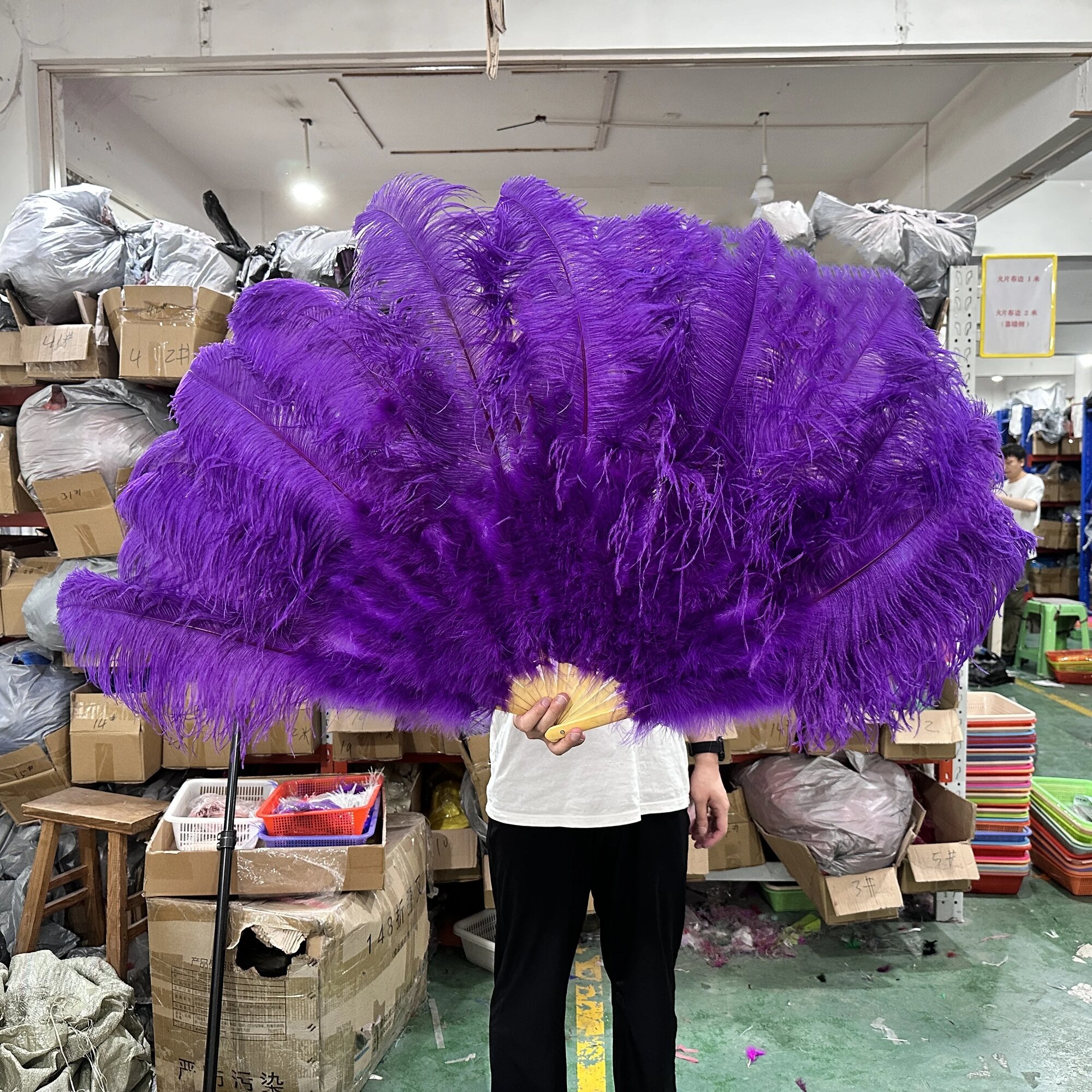 Складные розовые веера из страусиных перьев 15 Purple, 100CM 1PCS Right