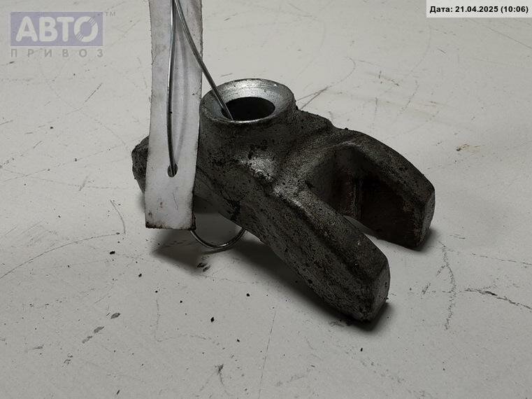 Скоба (кронштейн) крепления форсунки Opel Astra H (2004-2009)