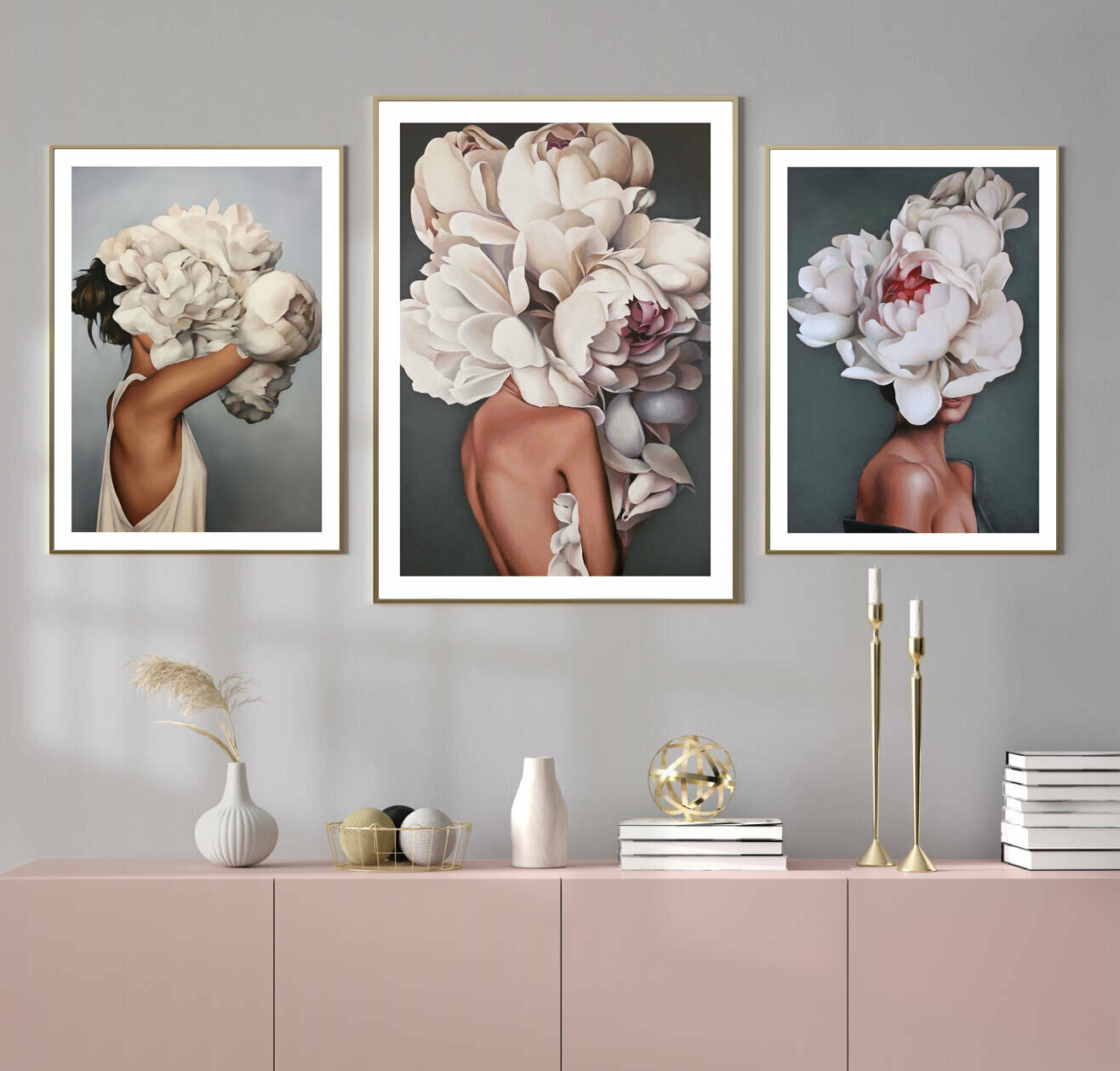 Постер 3 шт без рамки "Девушка и пионы" набор картин для интерьера